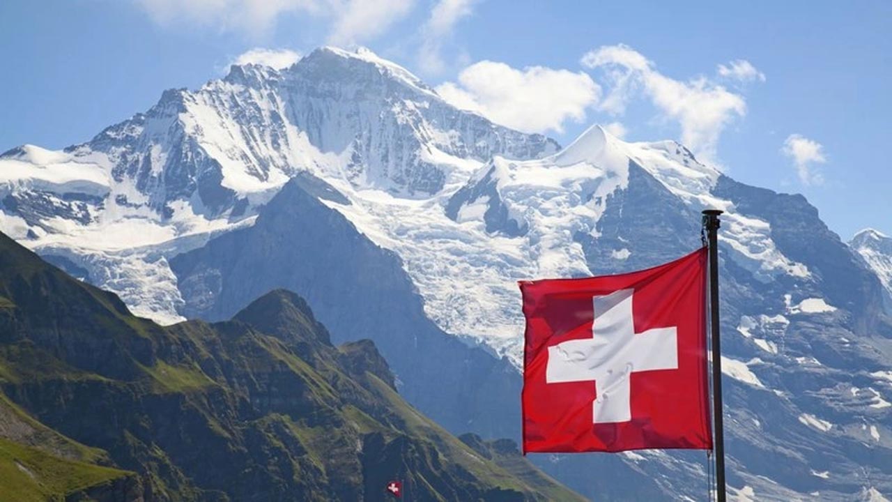 Home - Swiss One Trust